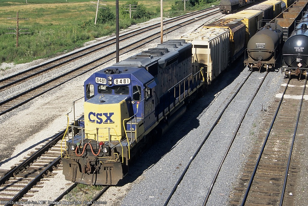 CSX SD40M-2 8481
